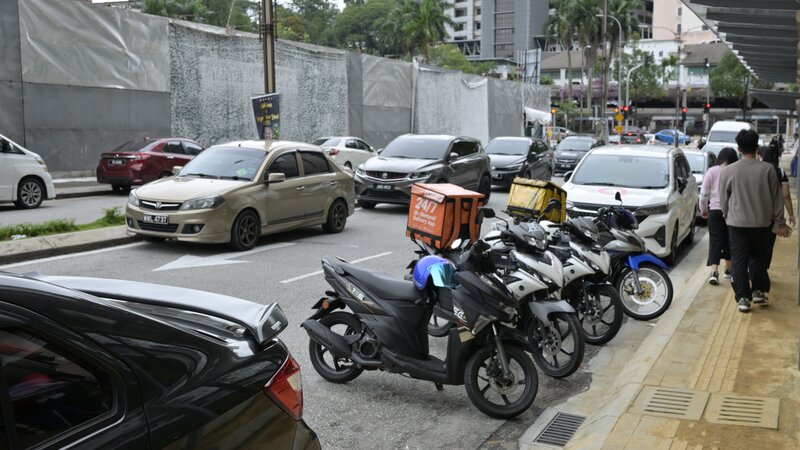 Why Motorbikes Are The Solution for Malaysia’s Transport Problem